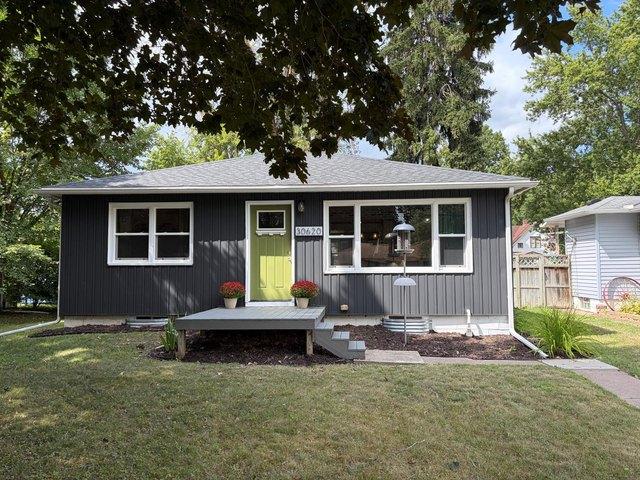 30620 North Lakes Trl, Lindstrom, MN 55045