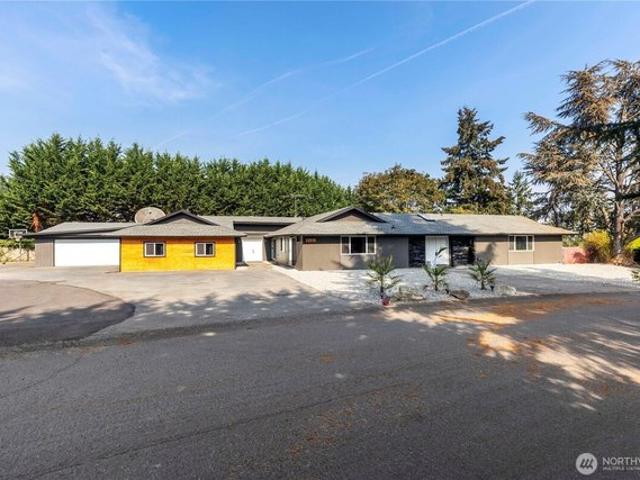 3062 44th St E, Tacoma, WA 98443
