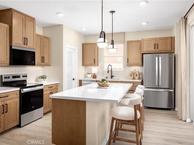 30632 Paul Ln, Winchester, CA 92596