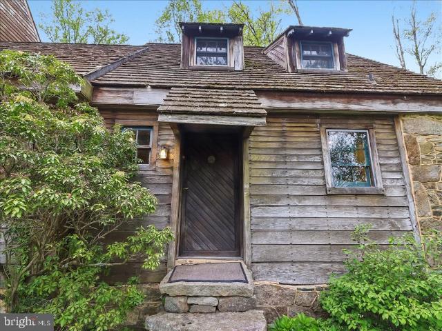 3063 Creek Road