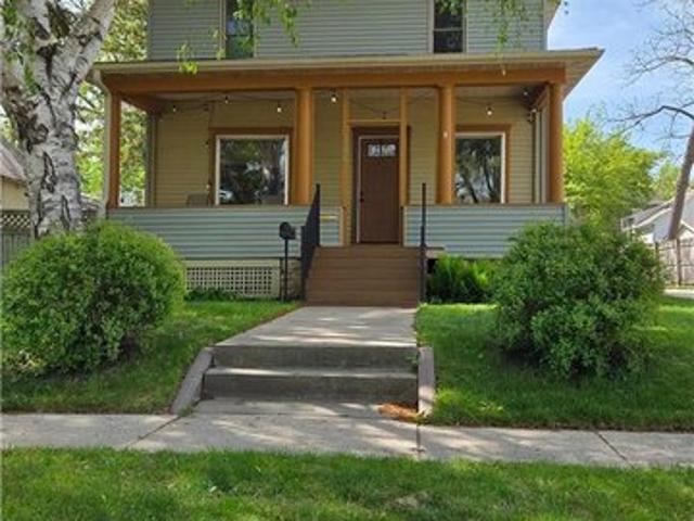 306 3rd Ave NE, Waseca, MN 56093