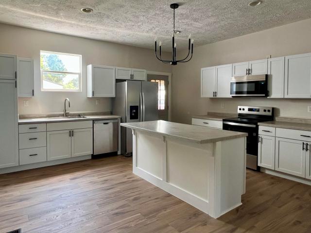 306 3rd Street