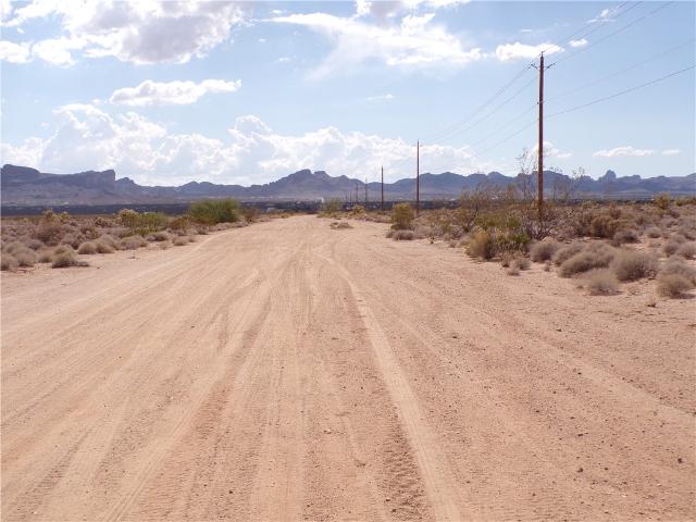 306 24 c W Bolsa Dr, Golden Valley, AZ 86413 | MLS #040500