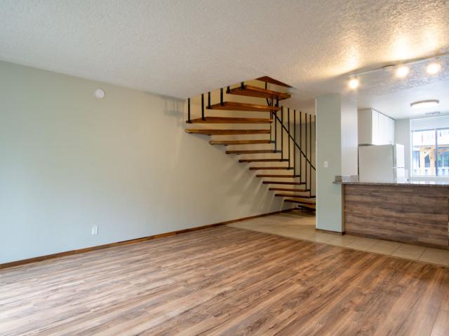 306 39th Place Townhomes