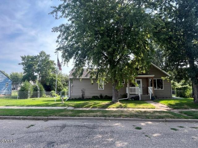 306 4th Avenue W