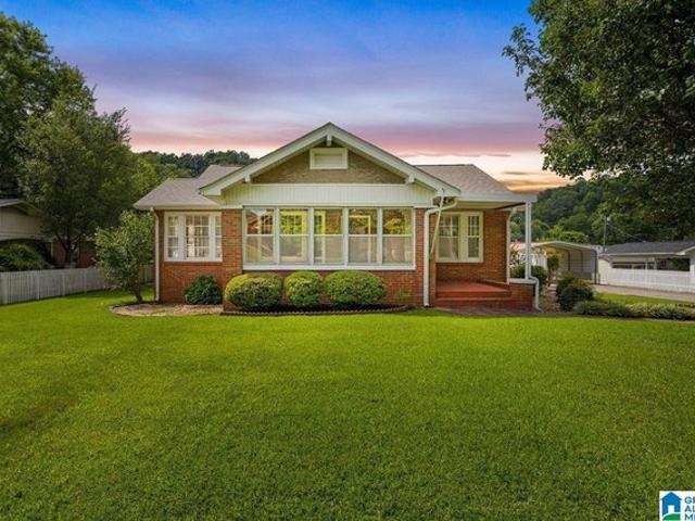 306 5th Ave E, Oneonta, AL 35121