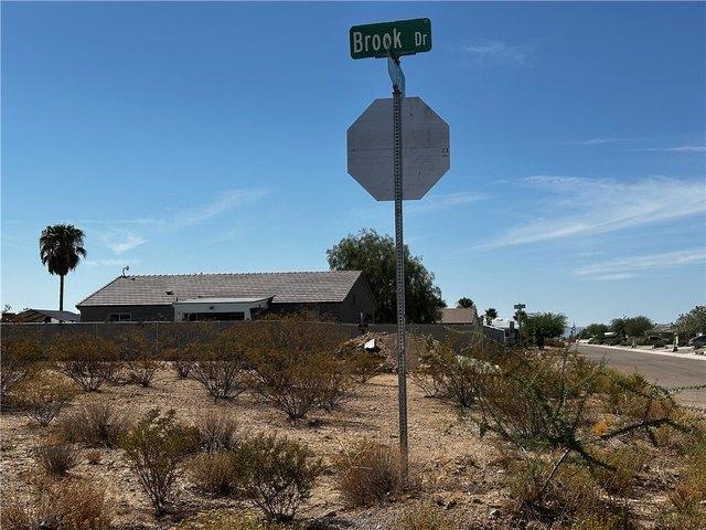306 61 W Brook Dr, Golden Valley, AZ 86413