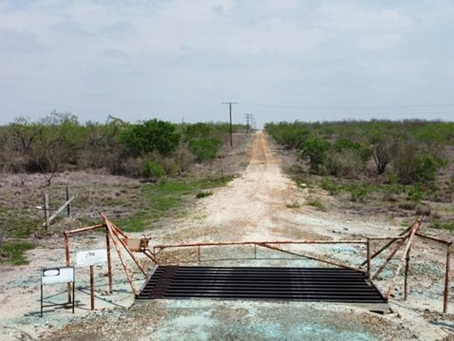 306 County Road 305, Tilden, TX 78072