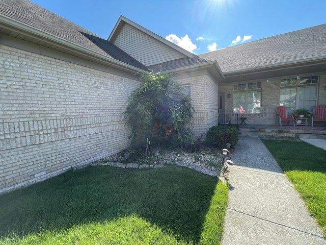 306 Carnation St NE, Demotte, IN 46310