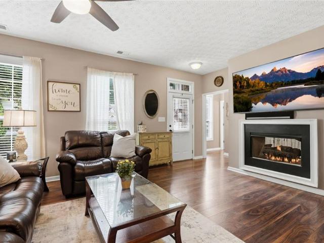 306 Chamberlyn Lane