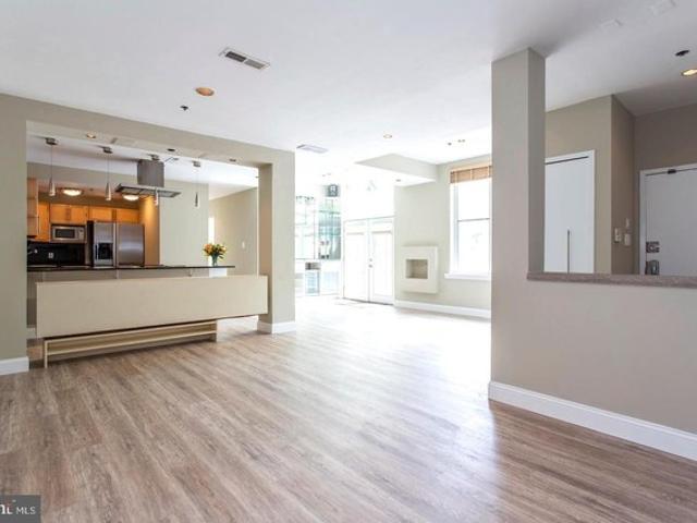 306 Cherry St Unit 1R, Philadelphia, PA 19106