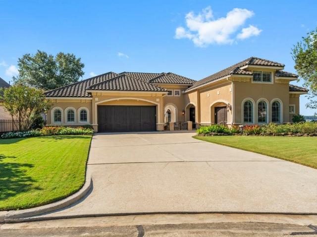 306 Club Island Ct, Montgomery, TX