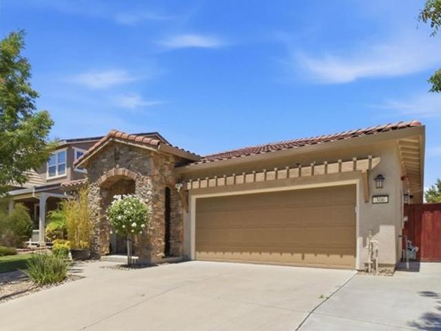 306 Crimson Cir, Vacaville, CA 95687