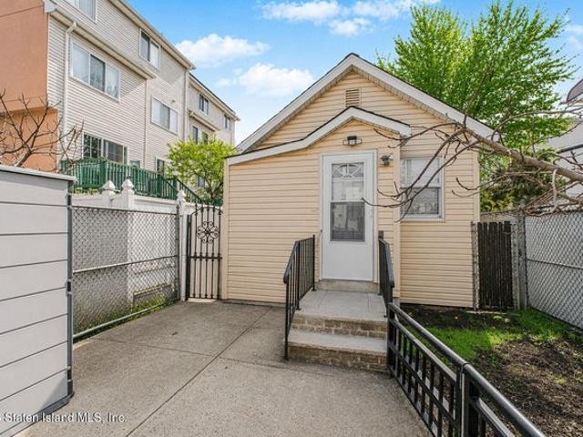 306 Adams Ave, Staten Island, NY 10306