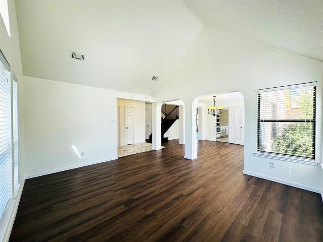 306 Applewood Dr