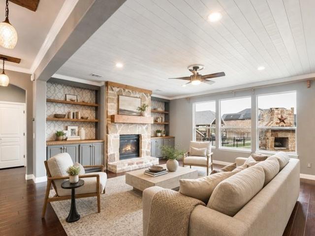 306 Aspen Ln, Frisco, TX 75036