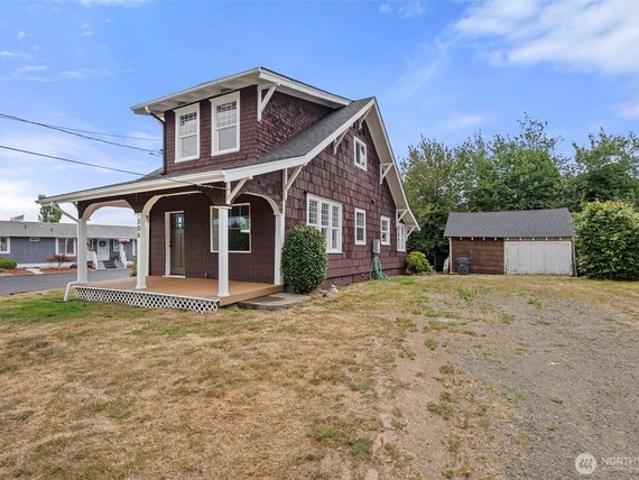 306 B St, South Bend, WA 98586