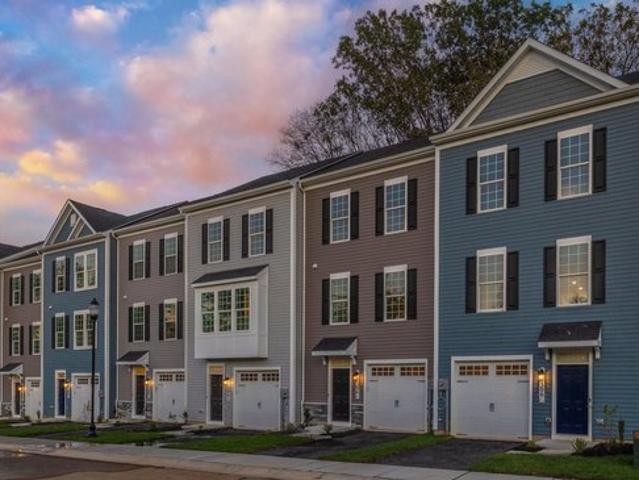 306 Baughmans Ln Unit F, Frederick, MD 21702