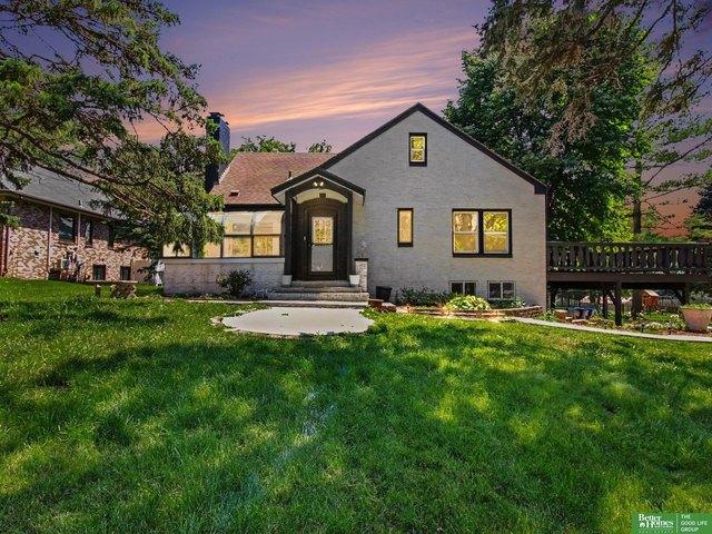 306 Bellevue Blvd, Bellevue, NE 68005
