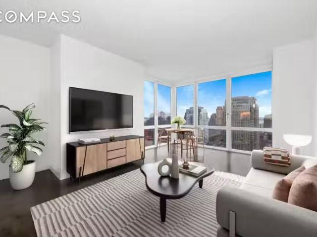 306 Gold Street, 37 E, Brooklyn, NY 11201
