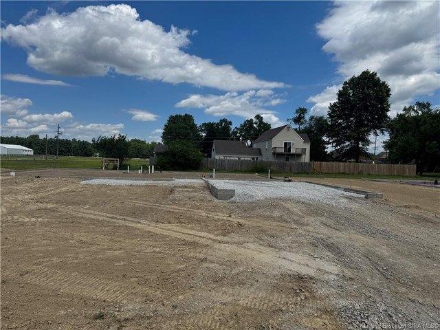 306 Garrison St, Hanover, IN 47243
