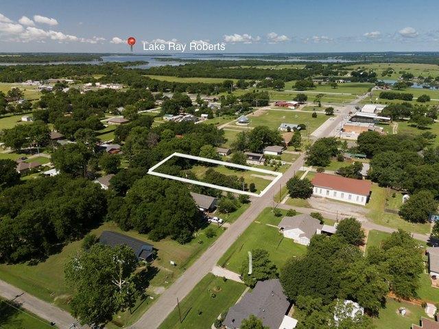 306 Gene Autry Dr, Tioga, TX 76271