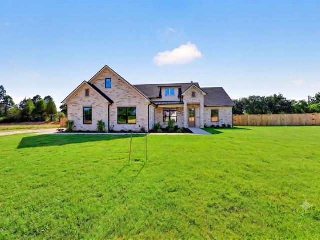 306 Grace Ln, Athens, TX 75751