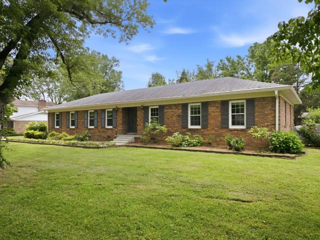 306 Grandview Dr
