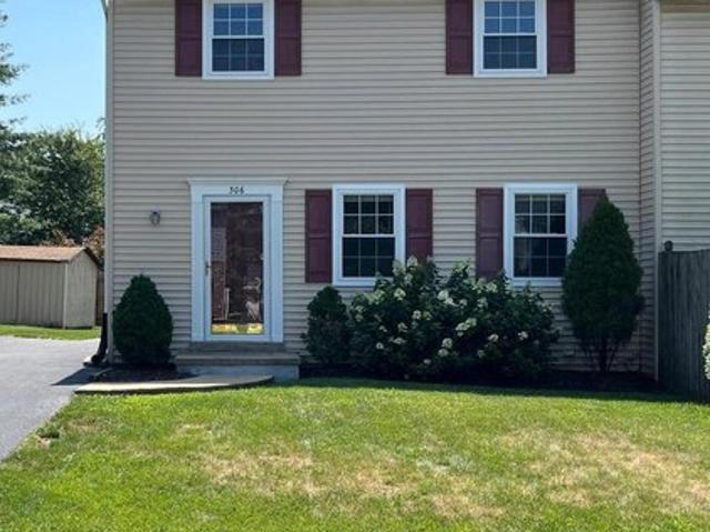 306 Dohner Dr, Lancaster, PA 17602