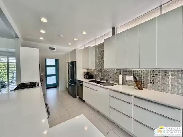 306 Desert Lakes Dr Condos in Palm Springs, CA