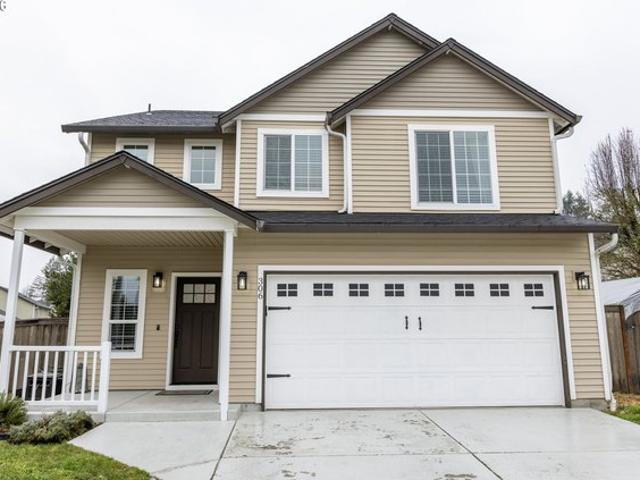 306 E 16th Pl, La Center, WA 98629