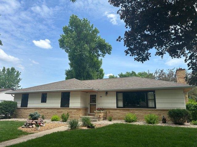 306 E 2nd St, Minneota, MN 56264