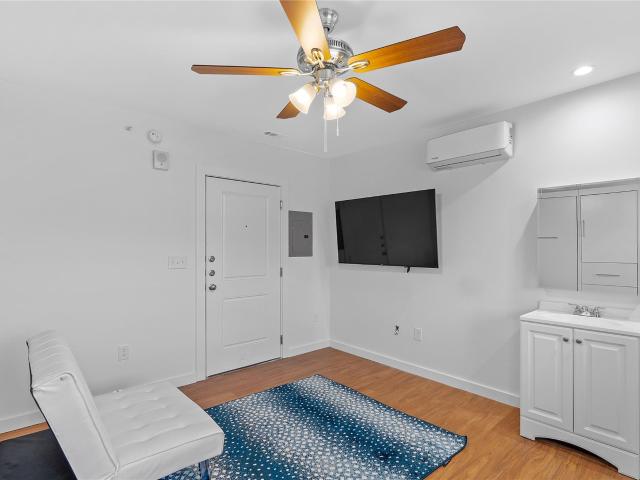 306 E 30 th St # 109