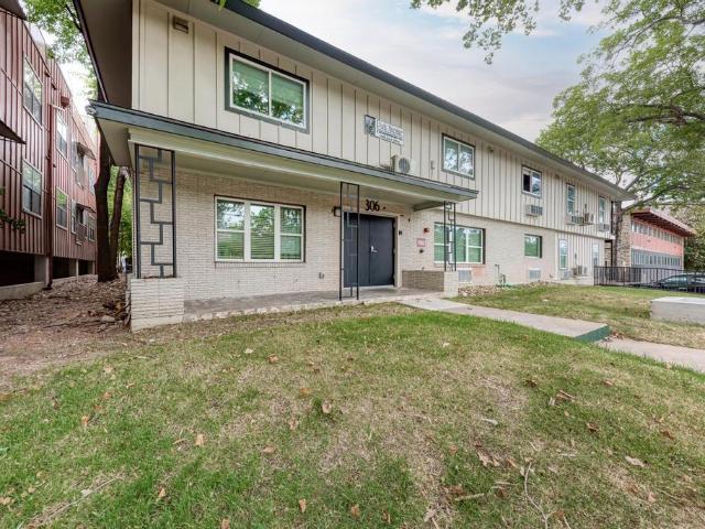 306 E 30th St # 3