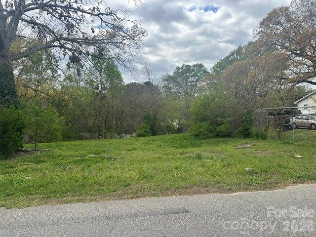 306 E Louisiana Ave, Bessemer City, NC 28016