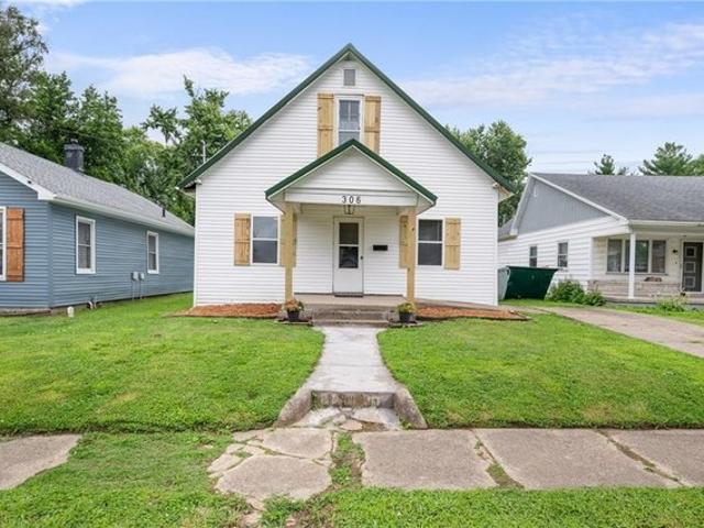 306 E Madison St, Paris, IL 61944