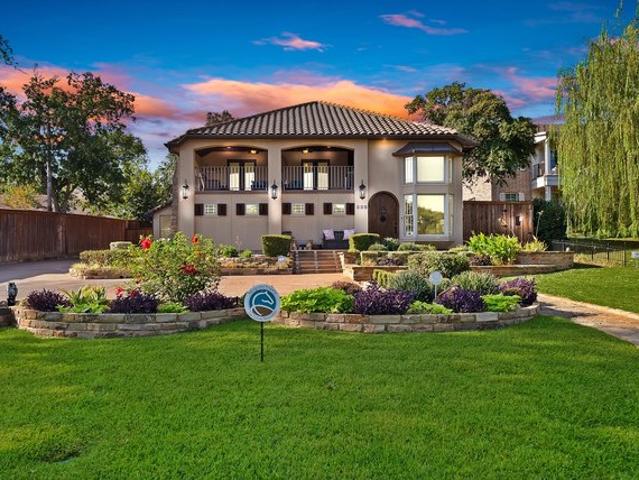 306 E Rochelle Blvd, Irving, TX 75062