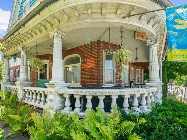 306 E Emmaus Avenue