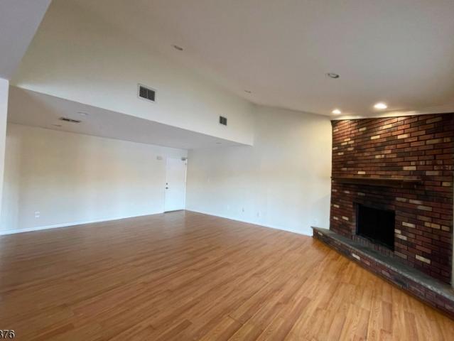 306 F Lake Shore South # F