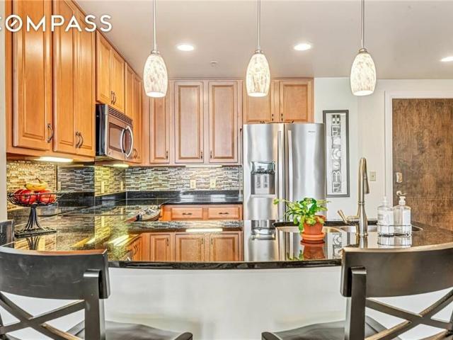 306 Fourth Ave 902, Pittsburgh, PA