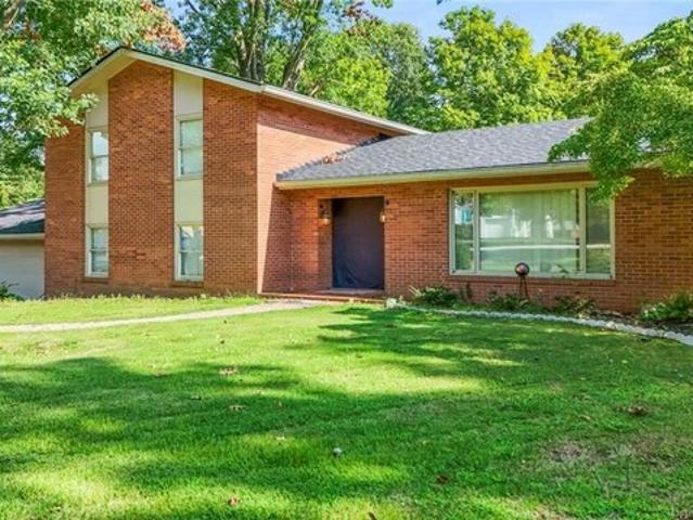 306 Fairmount Dr, Madison, IN 47250