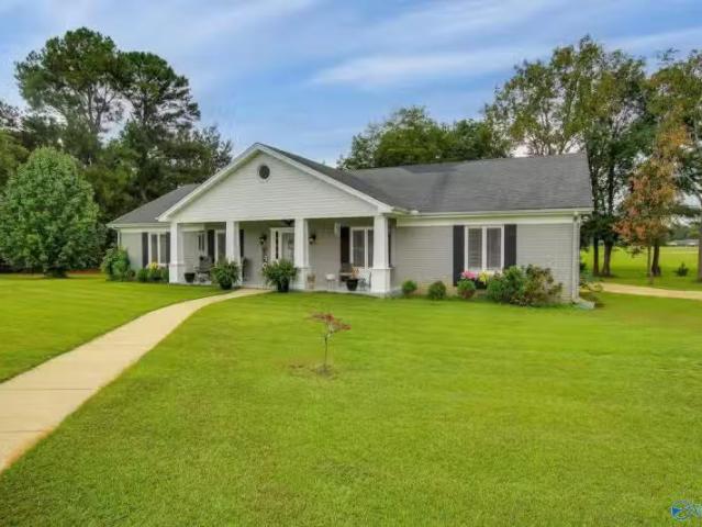 306 FERN CT, MOULTON, AL 35650