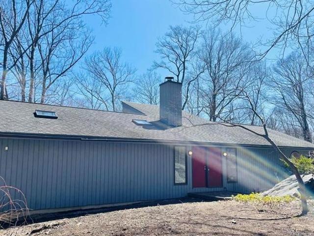 306 Florida Hill Rd, Ridgefield, CT 06877