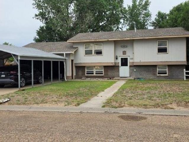 306 Hackberry St, Lamar, CO 81052