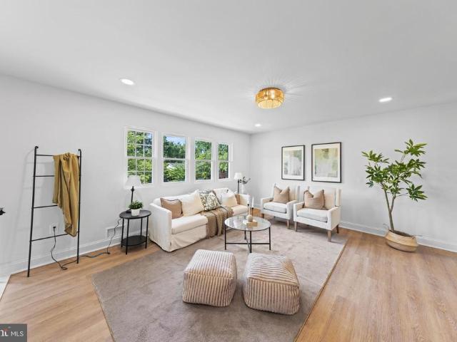 306 Heyse Court