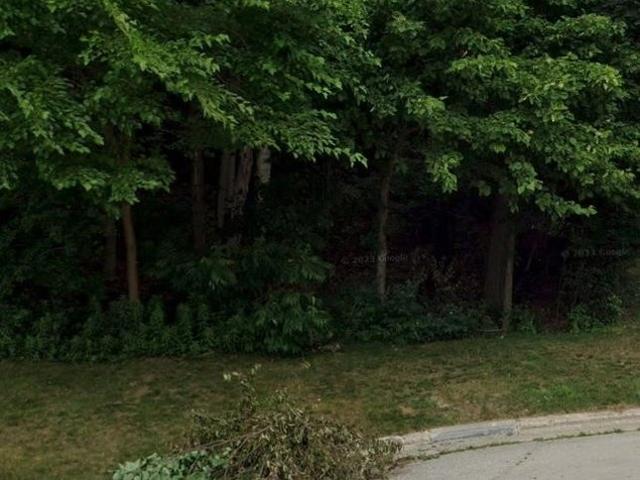 306 Heidelberg Ct, Green Bay, WI 54302