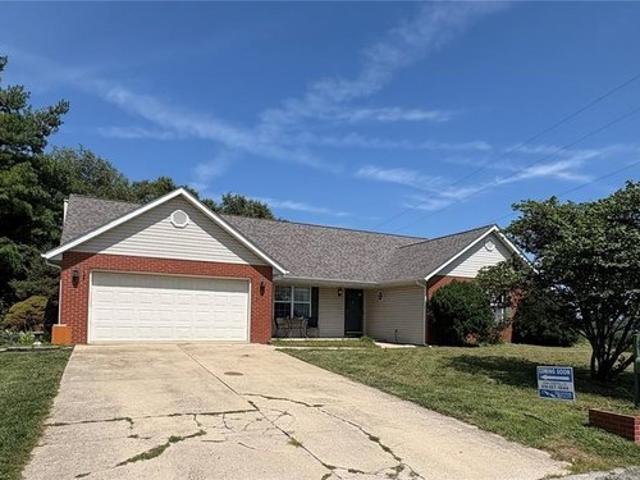 306 Jo Mar Ave, Smithton, IL 62285