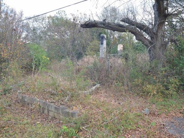 306 Oak Dr, Iva, SC 29655