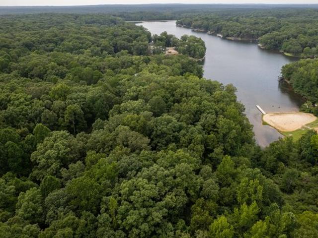 306 Oak Dr, Saulsbury, TN 38067