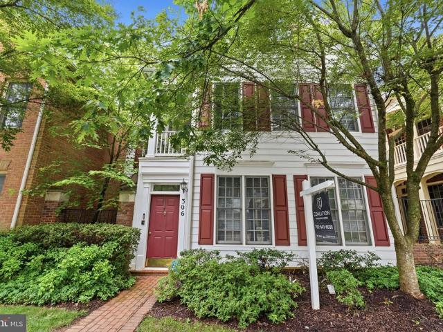 306 Oak Knoll Terrace